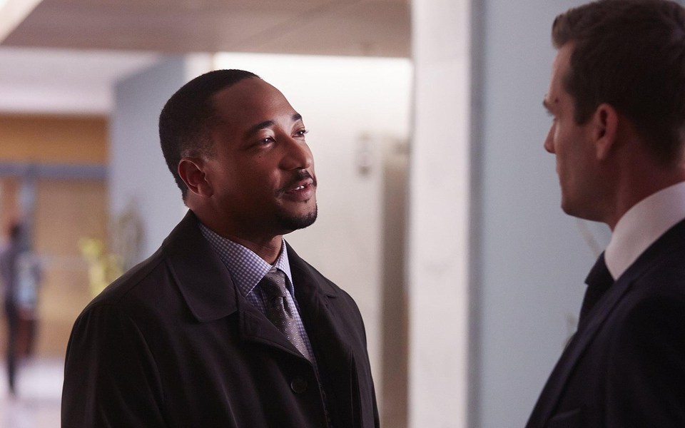 Suits | Skip the Offensive Content With VidAngel